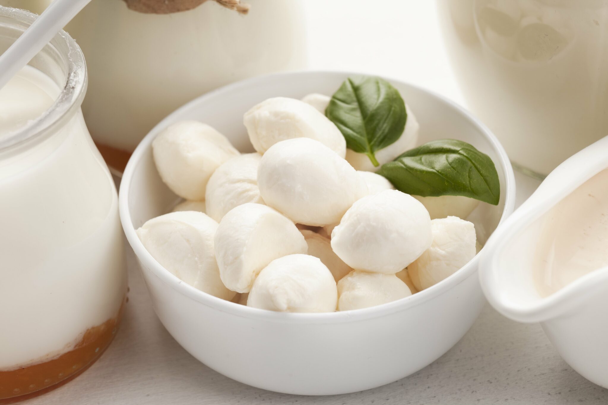 Mozzarella cheese - what makes it different? How is it made and what ...